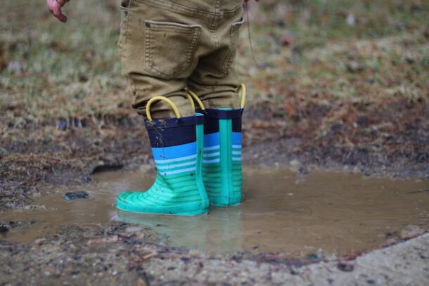 5 Easy Ways to Make Taste Safe Mud for Sensory Play